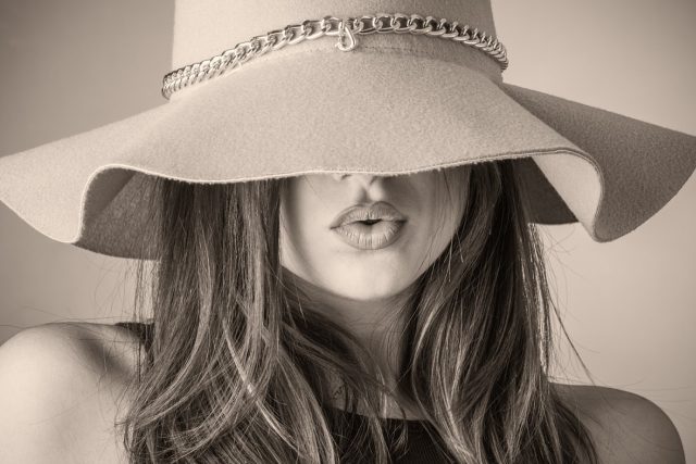 Gros plan sur le couvre-chef, un incontournable cet été - 2moiselles ...